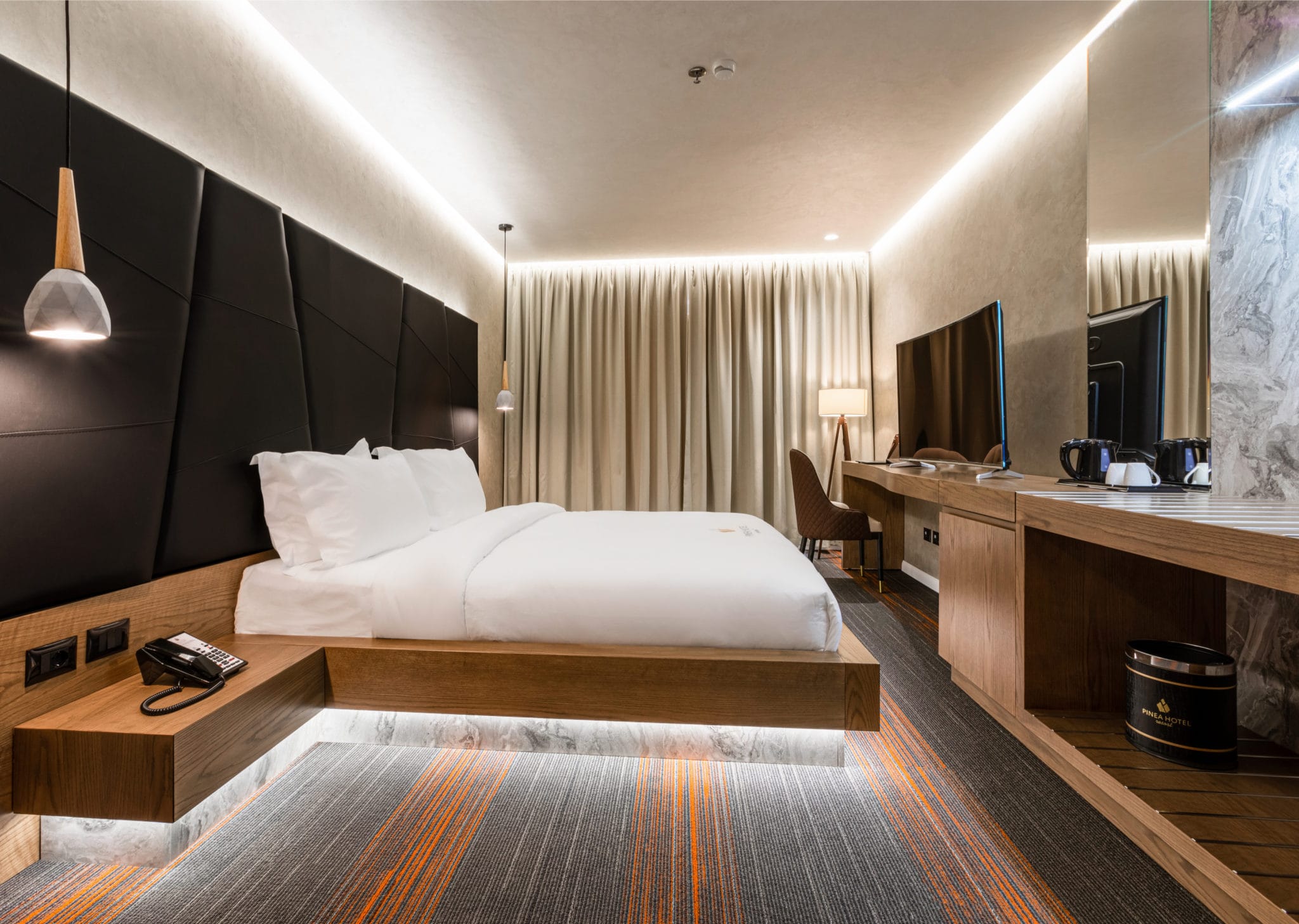 Hotel Pinea – Website